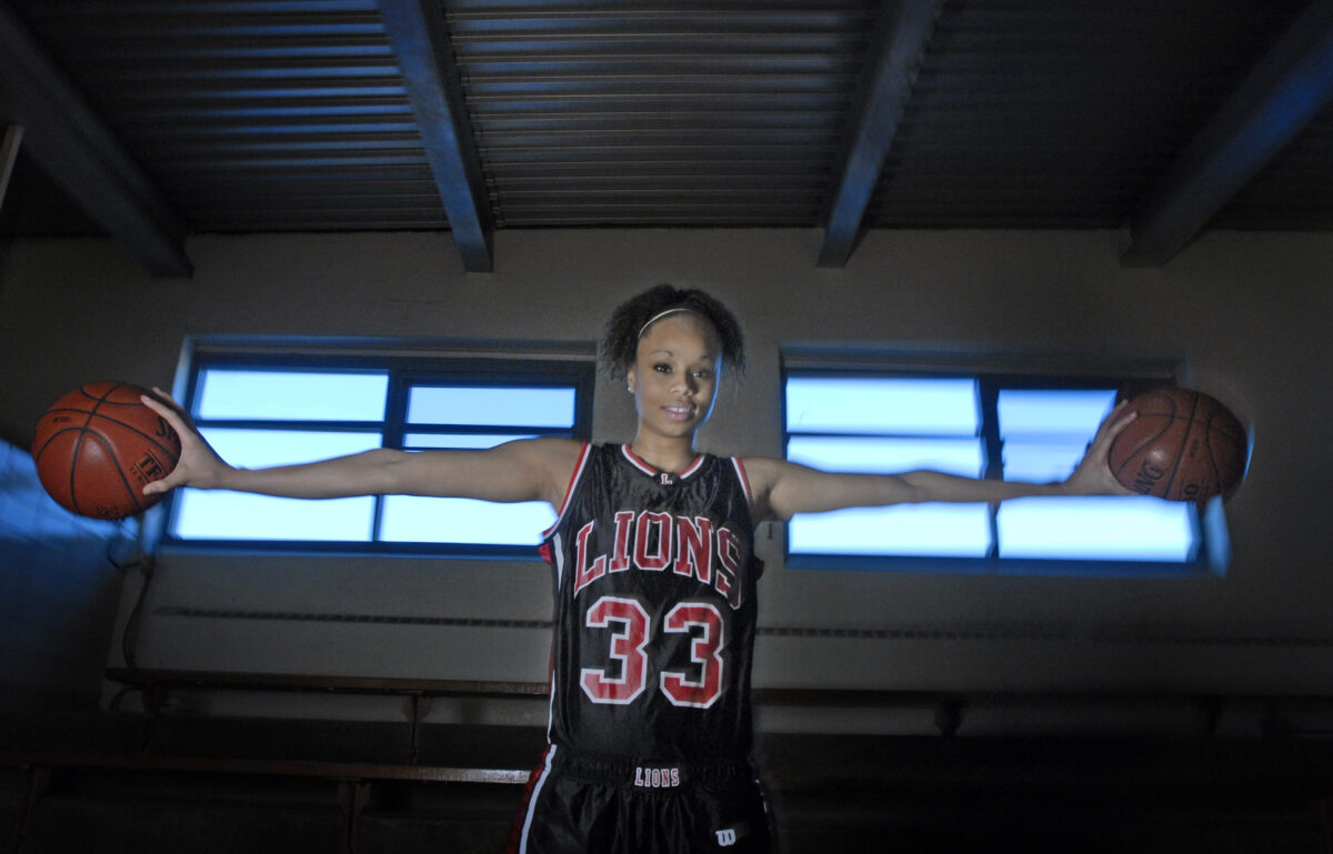 Tania Jackson will red-shirt for KU women - KU Sports